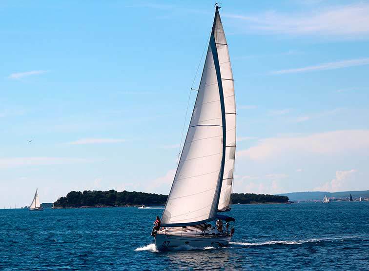 Die Segel in den Wind setzen